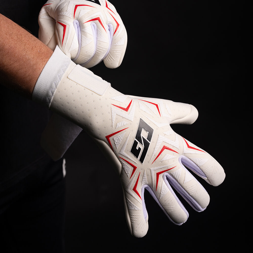 Junior OG1 TYPE-R | David Raya's Goalkeeper Gloves | One Glove ...